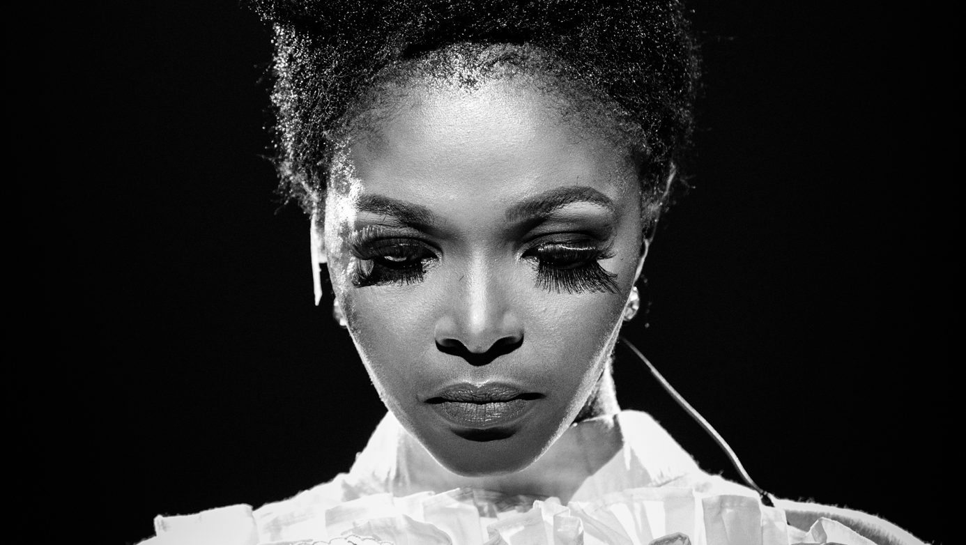 Simphiwe Dana Drops Surprise Album “MOYA” Marking New Chapter – LAMAG
